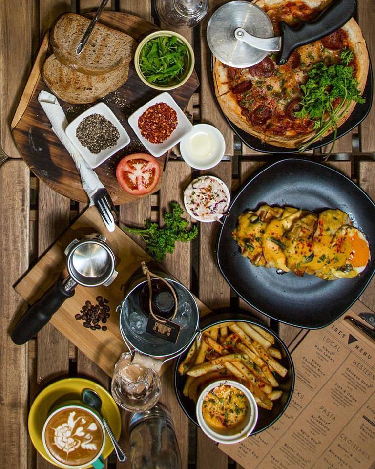 9 Halal Cafes in Kuala Lumpur to Satisfy your Food Cravings [Find Halal ...